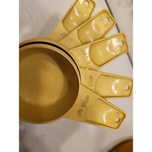 Tupperware | Kitchen | Tupperware Vintage Mustard Yellow Retro 7s ...